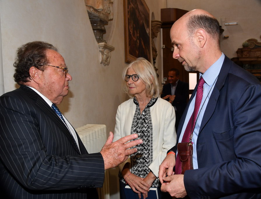 Alli, Dassù, Mead e Pinotti alla presentazione di "Difendere l’Europa ...