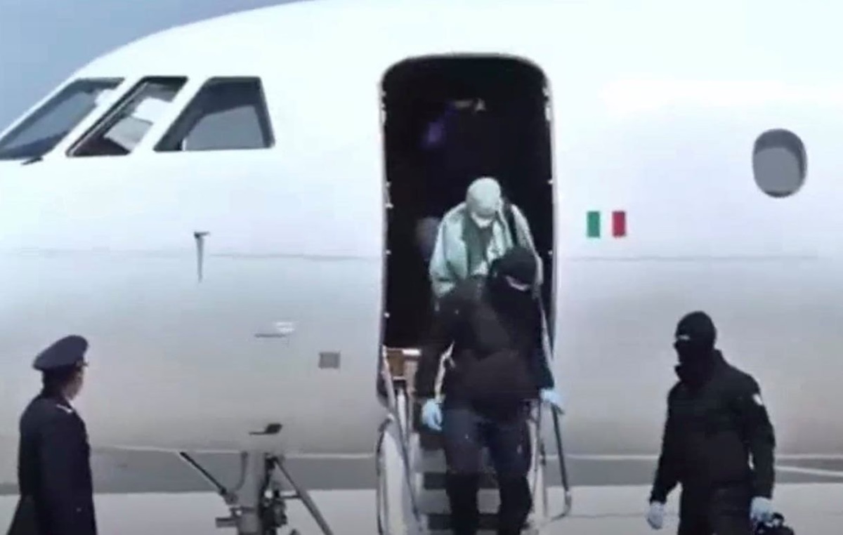 L'arrivo di Silvia Romano in Italia. Le foto da Ciampino - Formiche.net