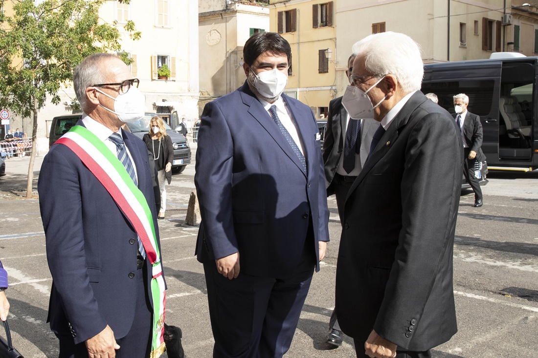 Sergio Mattarella ricorda Francesco Cossiga a Sassari. Le foto del ...